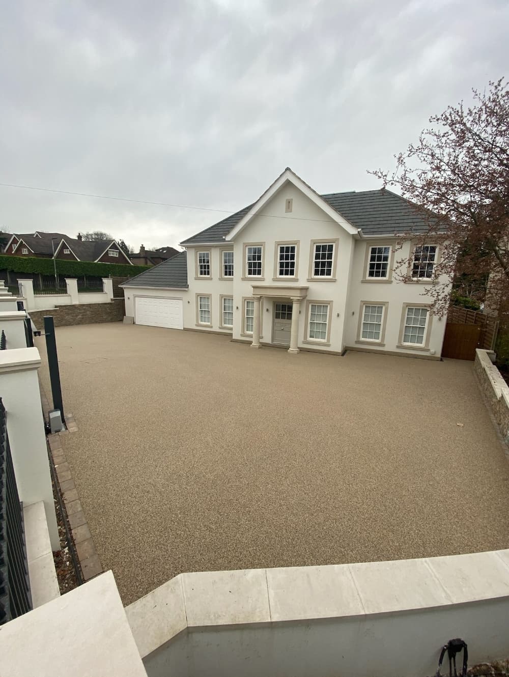 Smart Surfacing Solutions - Tarmac & Resin Surfacing Specialists